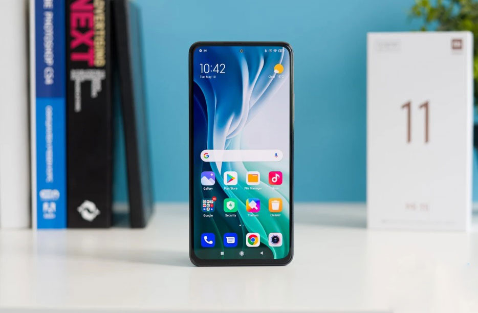 مراجعة Mi 11i الشقيق الأصغر لهواتف السلسلة Xiaomi Mi 11 | AraMobi اراموبي