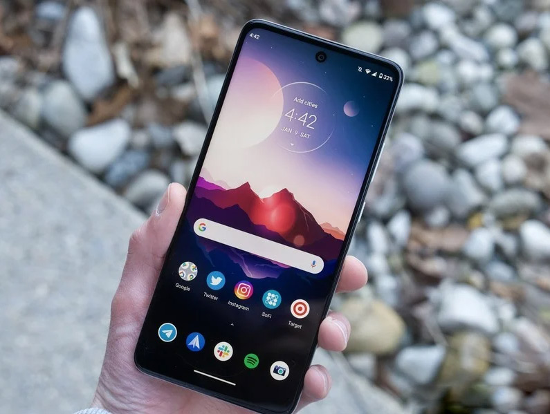 Motorola تستعد لإطلاق نظام التشغيل الجديد Android 13 على 10 هواتف ذكية… ما هي الهواتف التي ستحصل ...