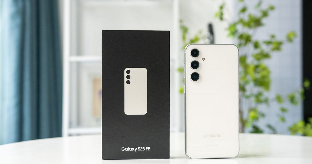 مراجعة الهاتف Galaxy S23 FE .. الطراز المتوسط من السلسلة الرائدة S23 بمزايا جيدة | AraMobi اراموبي